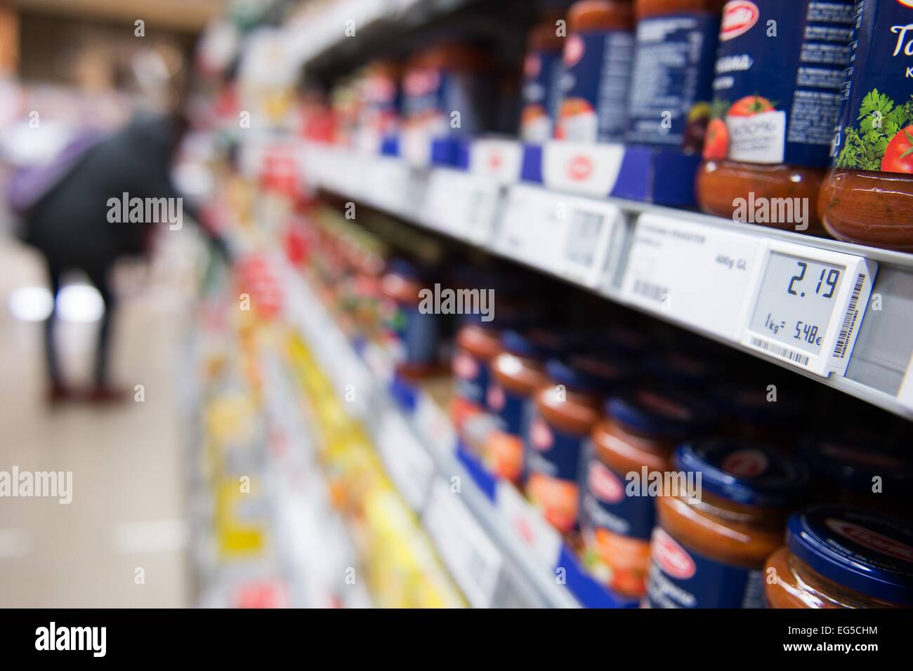 Duesseldoef, Germany. 28th Jan, 2015. Electronic price tags are on ...