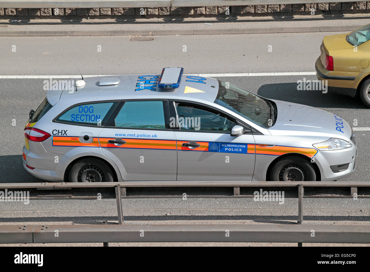 Metropolitan police london logo hi-res stock photography and images - Alamy