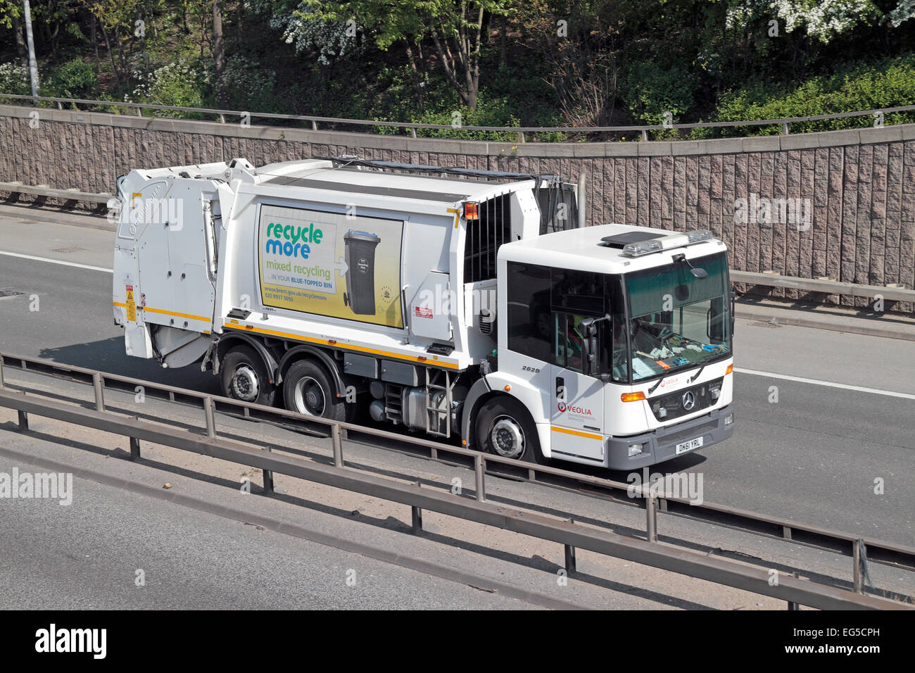 Veolia lorry hi-res stock photography and images - Alamy Veolia lorry hi-res stock photography and images - Alamy