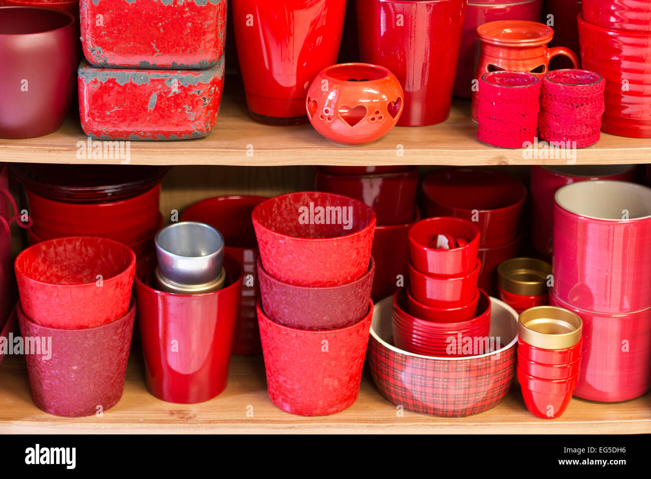 Ceramic store hi-res stock photography and images - Alamy