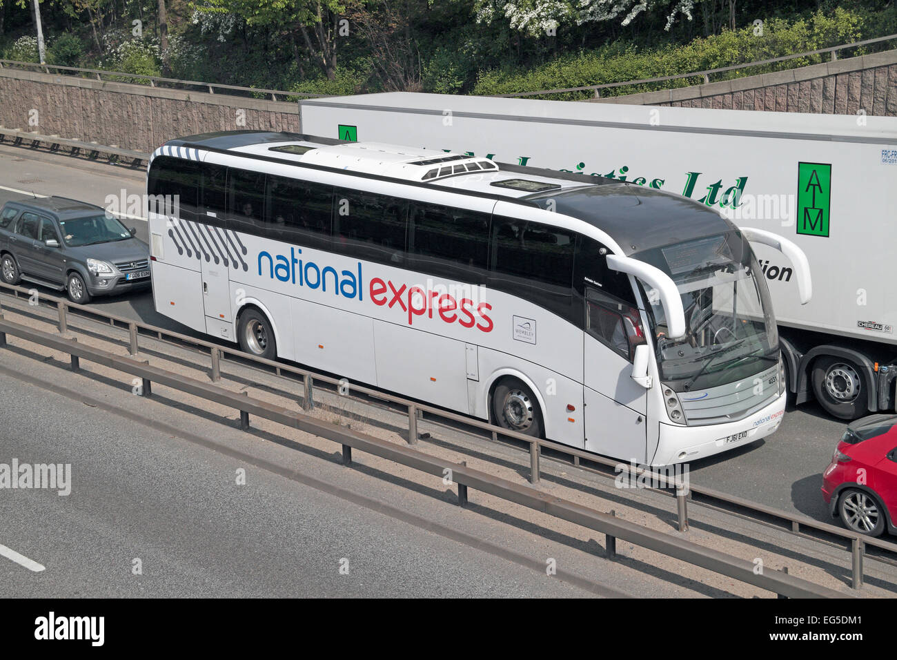 National express coach hi-res stock photography and images - Alamy