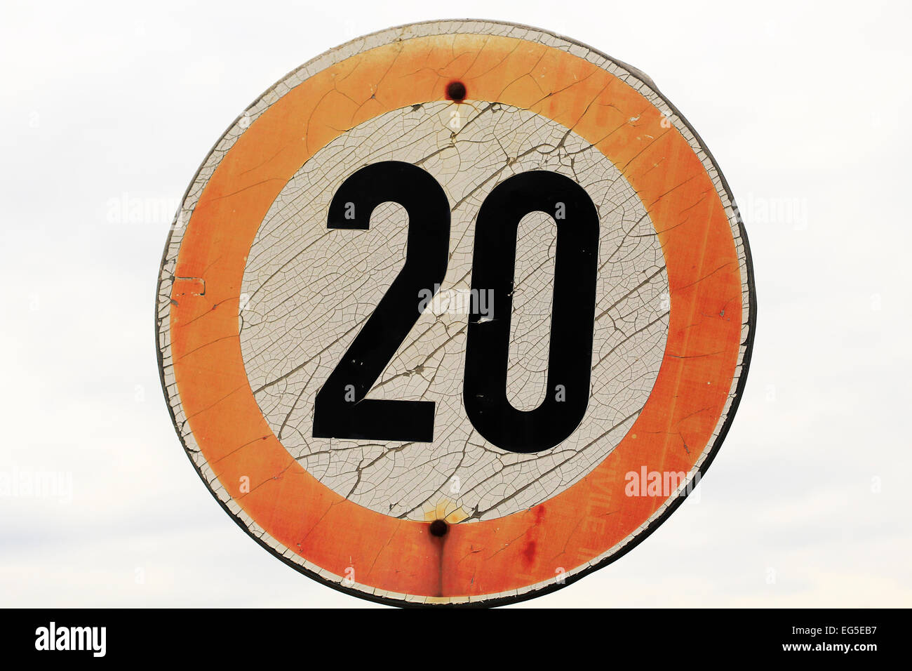 20 km h speed limit sign hi-res stock photography and images - Alamy