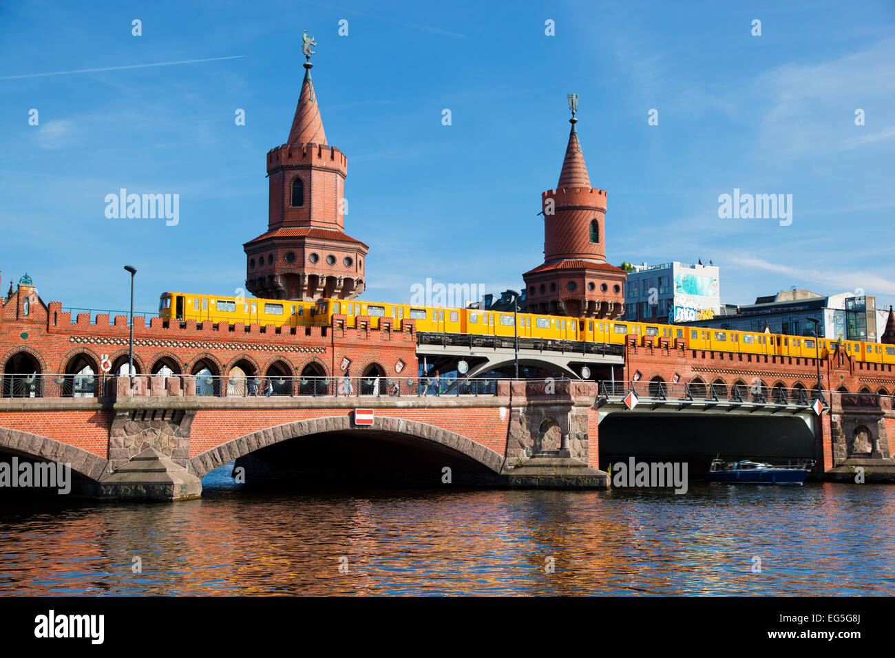 The Oberbaum Bridge, German Oberbaumbrucke and River Spree in Berlin ...