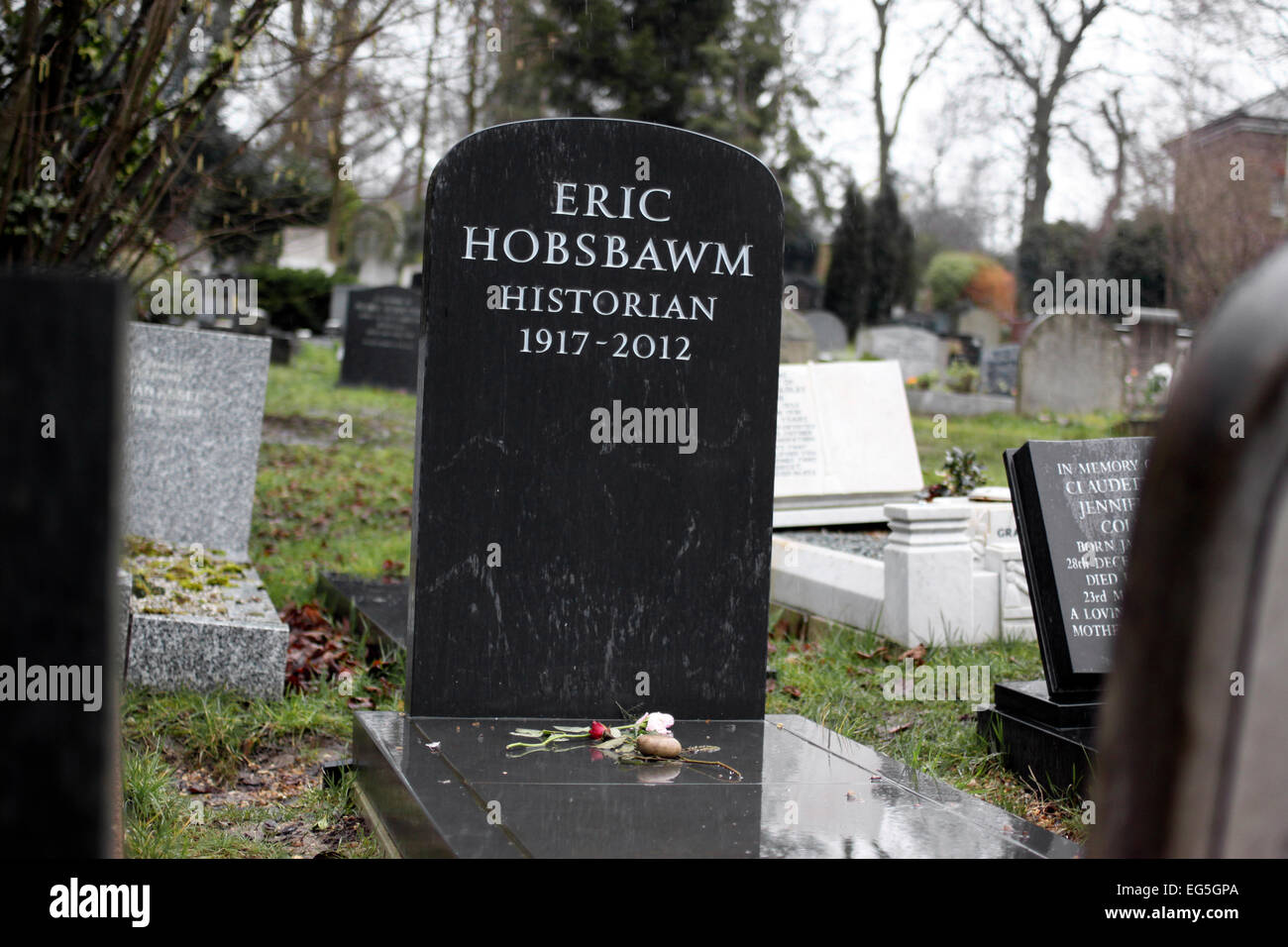 Eric hobsbawm grave highgate hi-res stock photography and images - Alamy