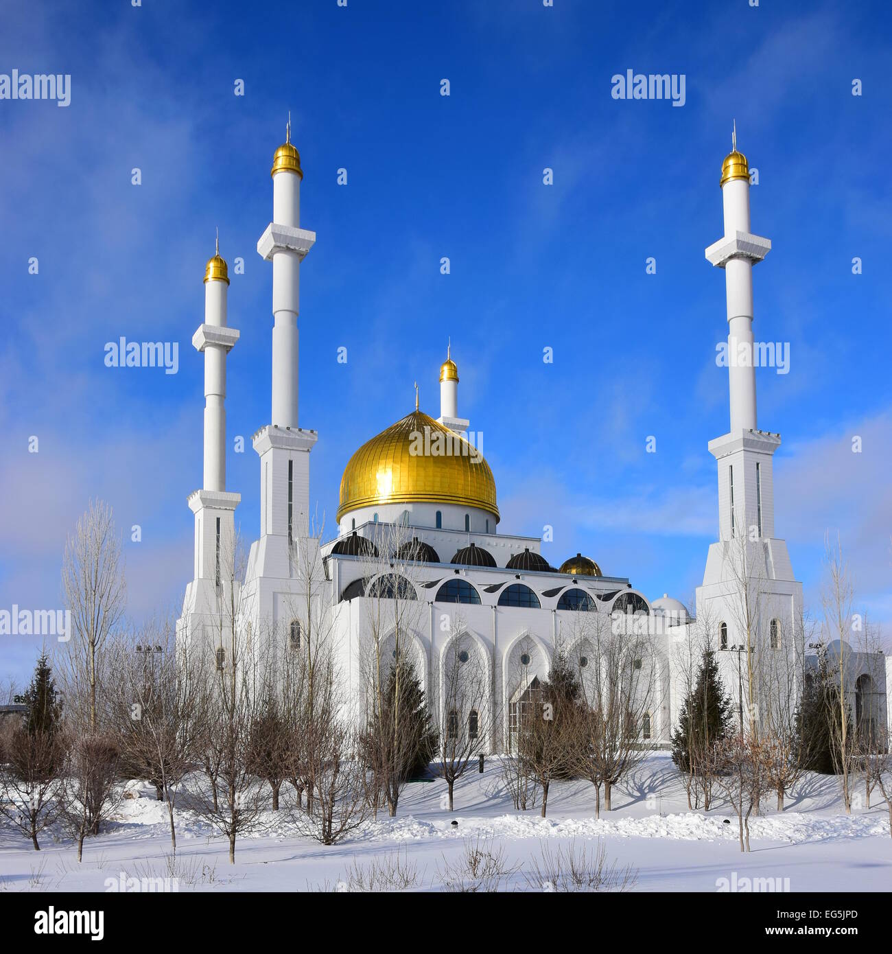 Mosque winter hi-res stock photography and images - Alamy