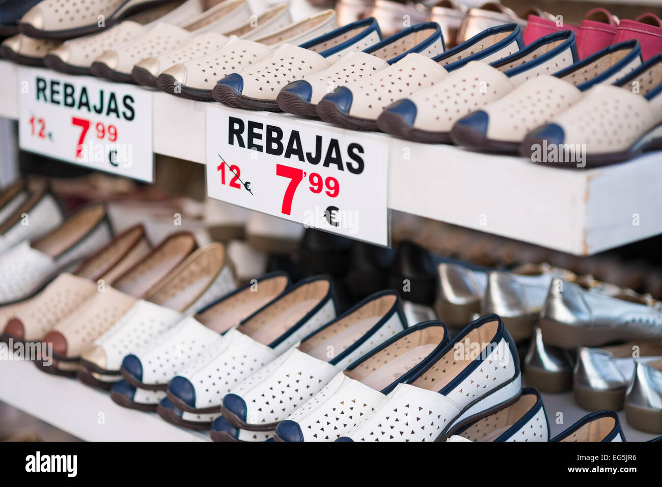Price tag shoes hi-res stock photography and images - Alamy