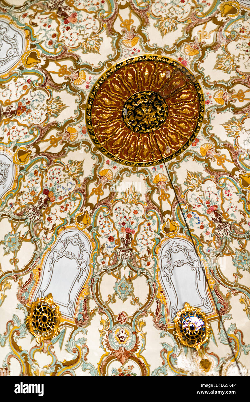 Topkapi Palace Imperial Council Hall Dome Ceiling Istanbul // ISTANBUL ...