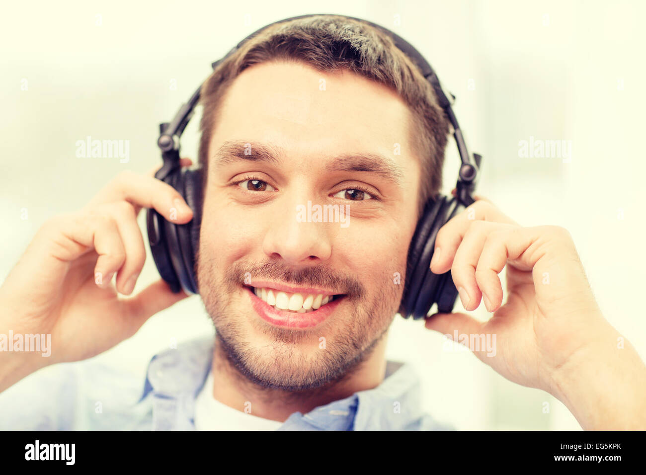 Young man headphones in dj hi-res stock photography and images - Alamy