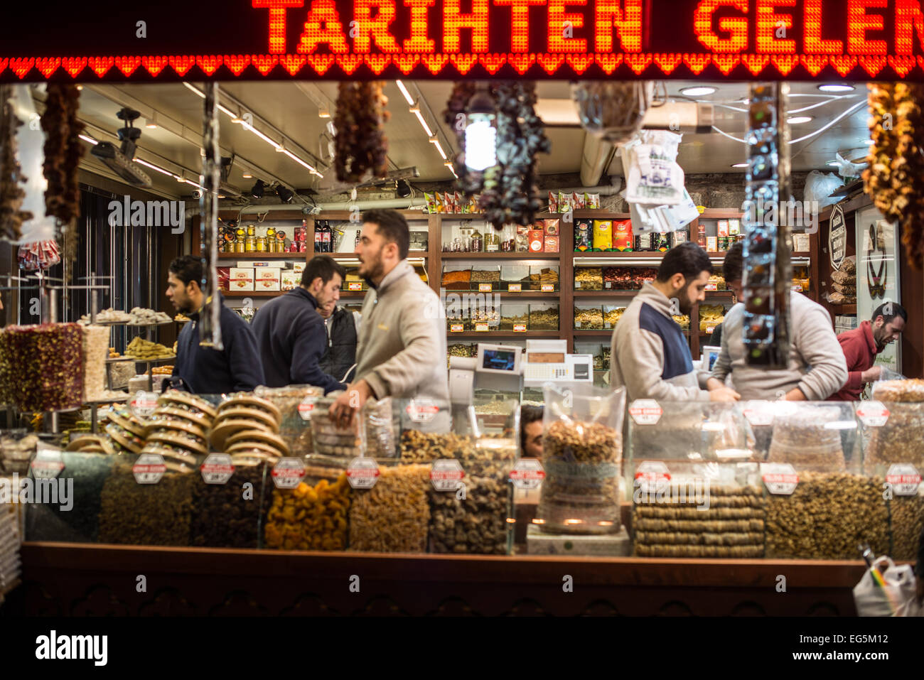 Egyptian market istanbul hi-res stock photography and images - Alamy