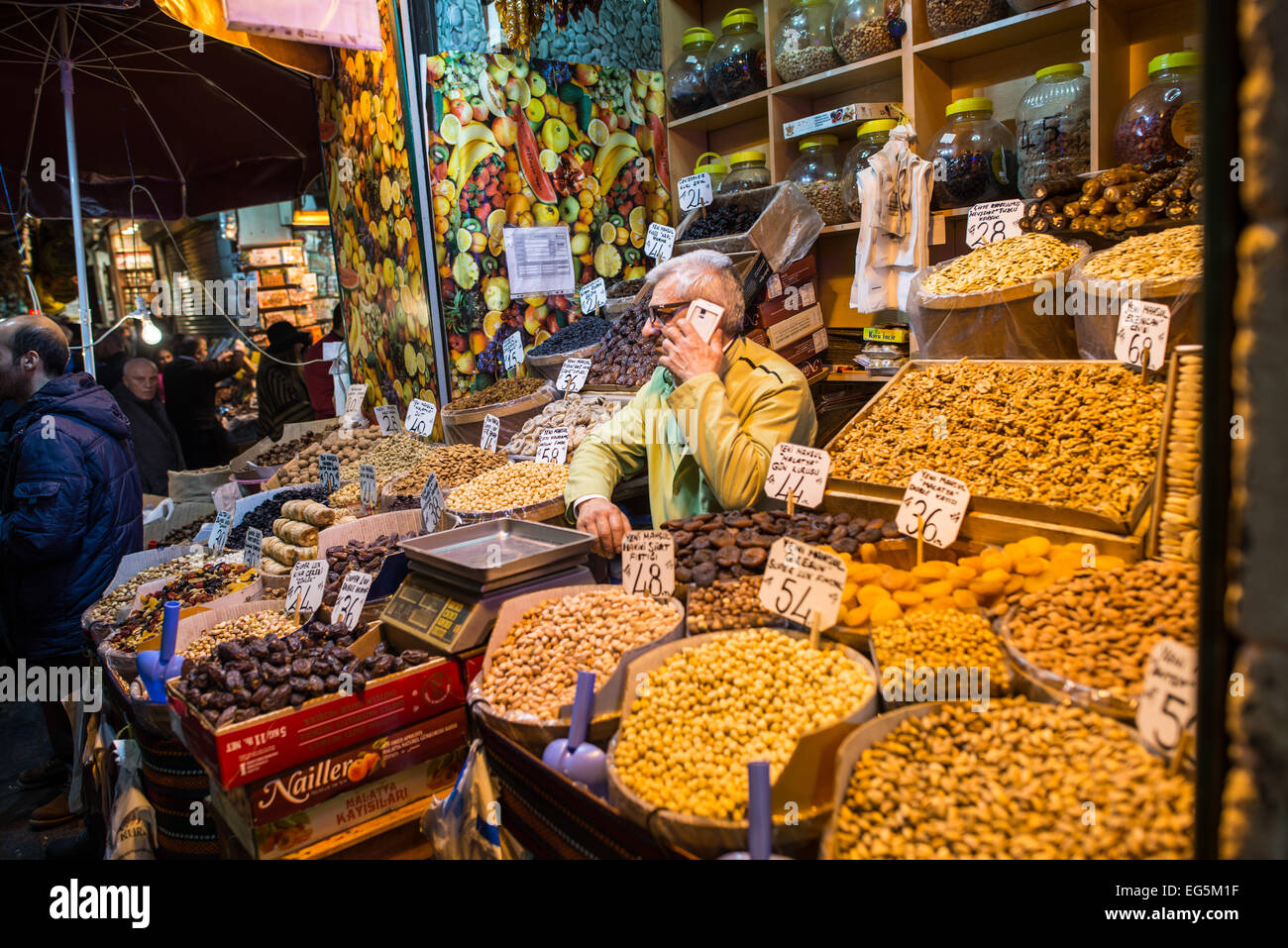 Grains market stall turkey hi-res stock photography and images - Alamy