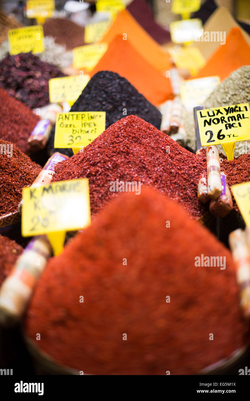 Eyptian bazaar hi-res stock photography and images - Alamy
