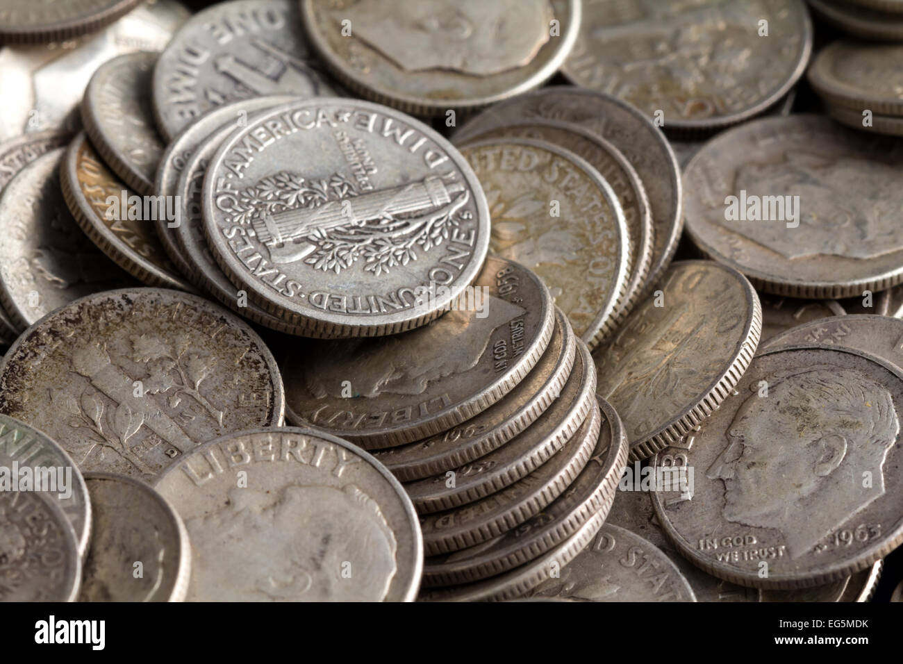 Dimes coins hi-res stock photography and images - Alamy