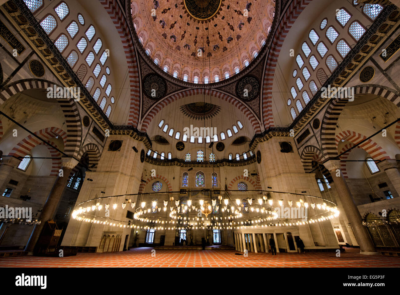 Mosque chandelier hi-res stock photography and images - Alamy