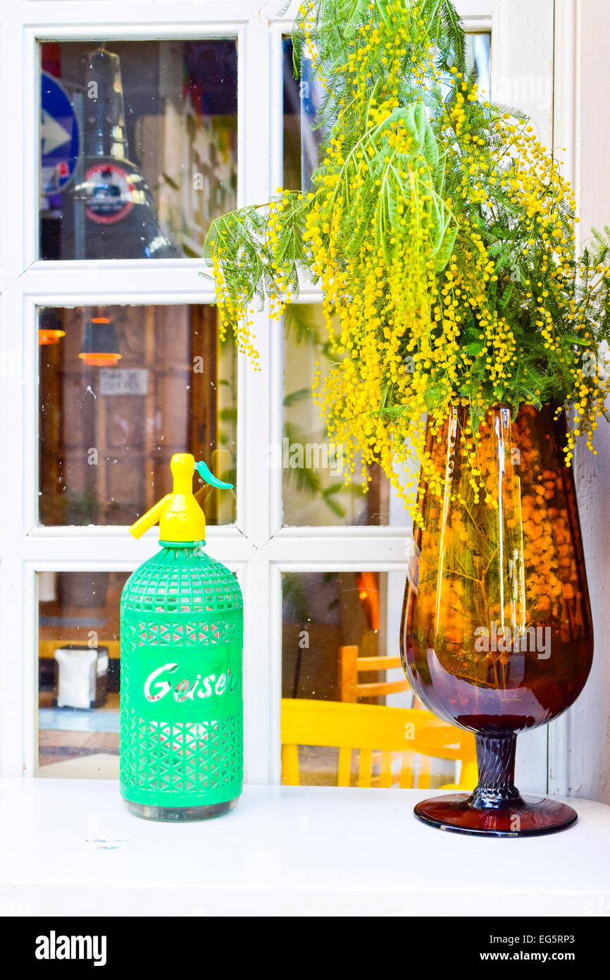 Soda siphon bottle hi-res stock photography and images - Alamy