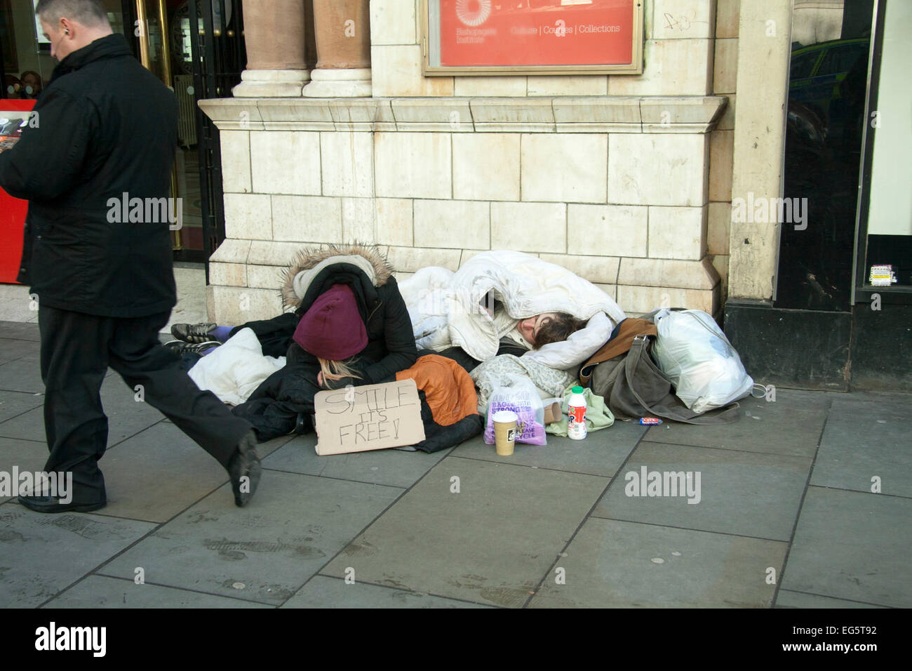 Homeless people uk night hi-res stock photography and images - Alamy