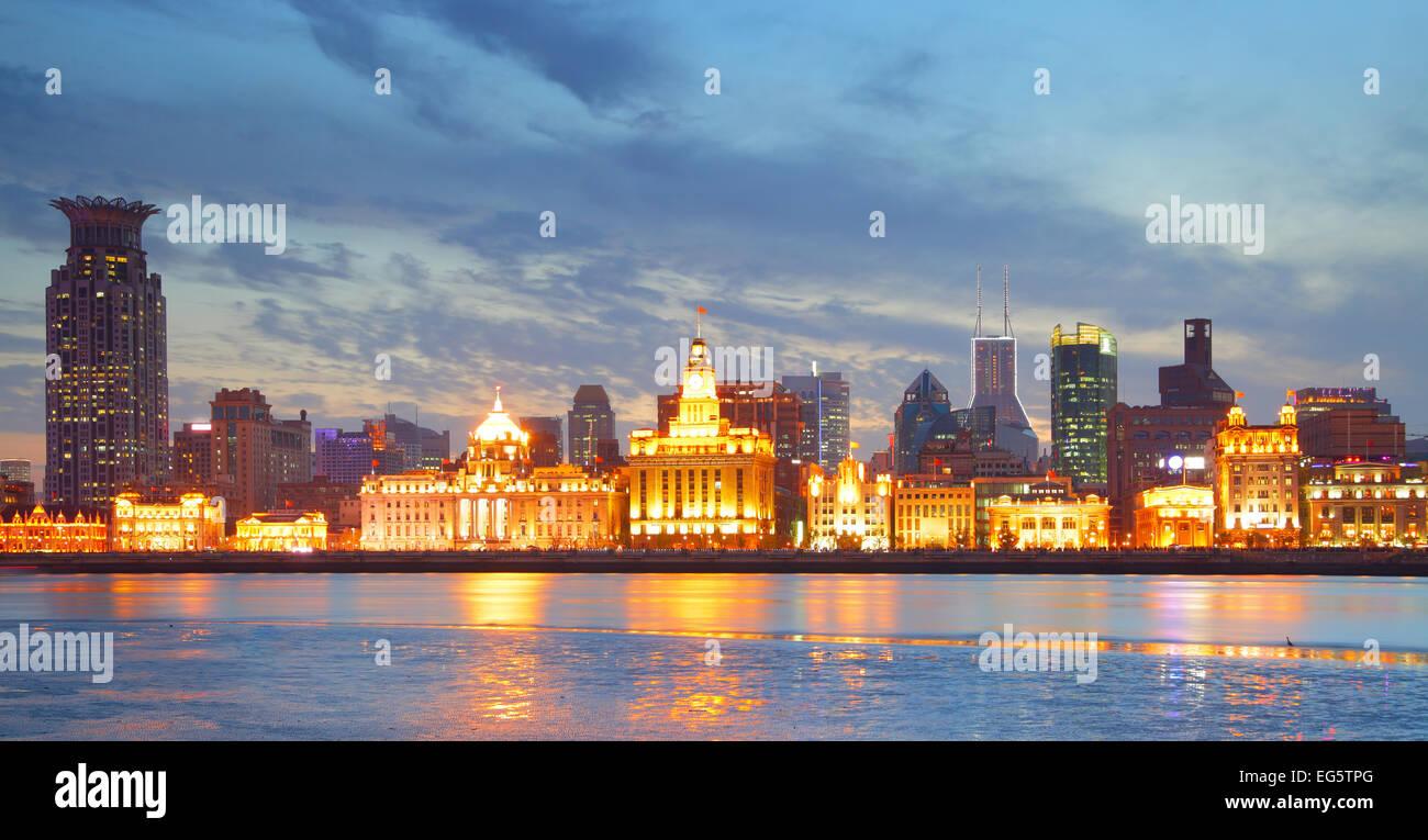 The bund shanghai old hi-res stock photography and images - Alamy