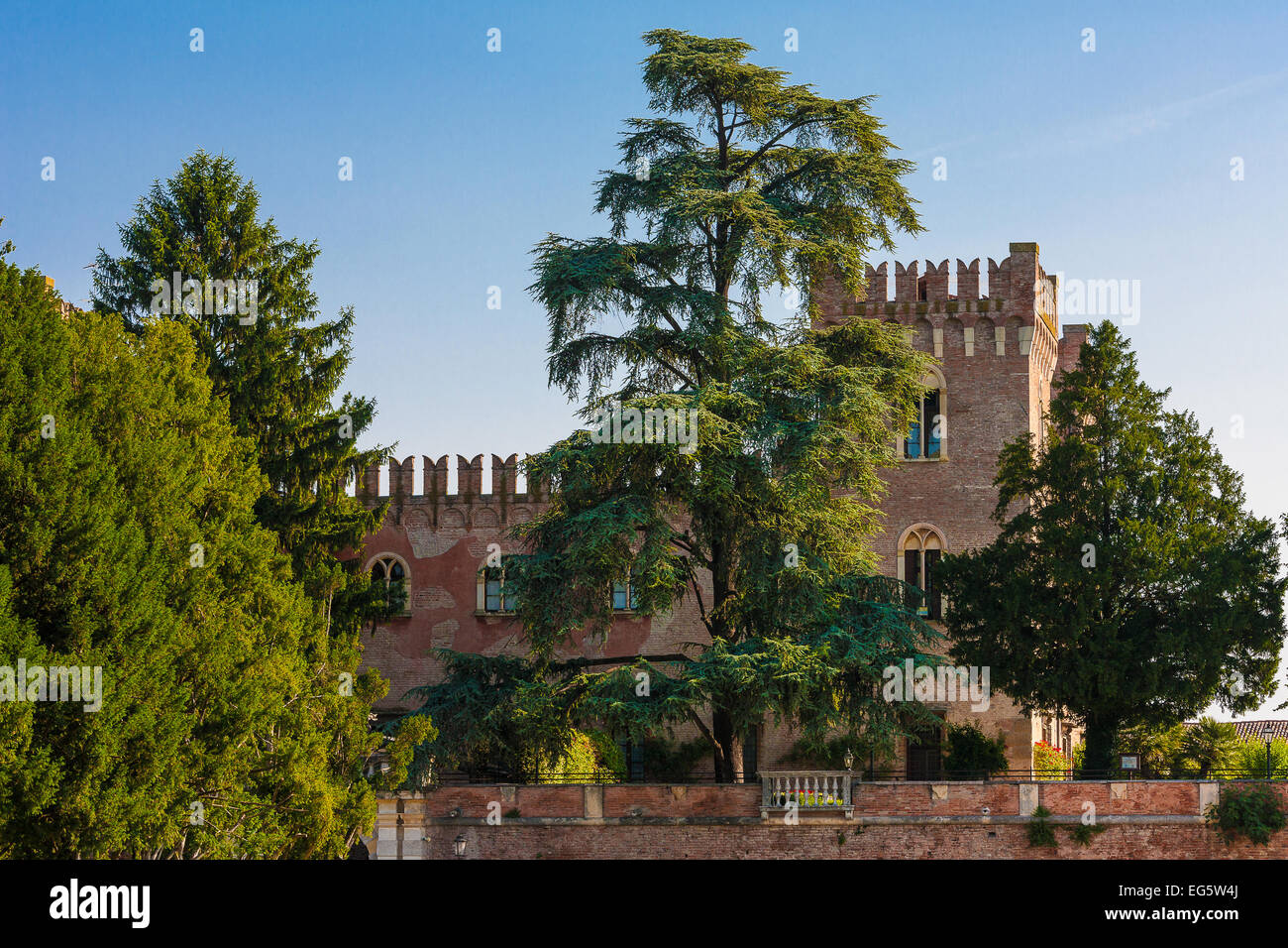 Bevilacqua castle hi-res stock photography and images - Alamy