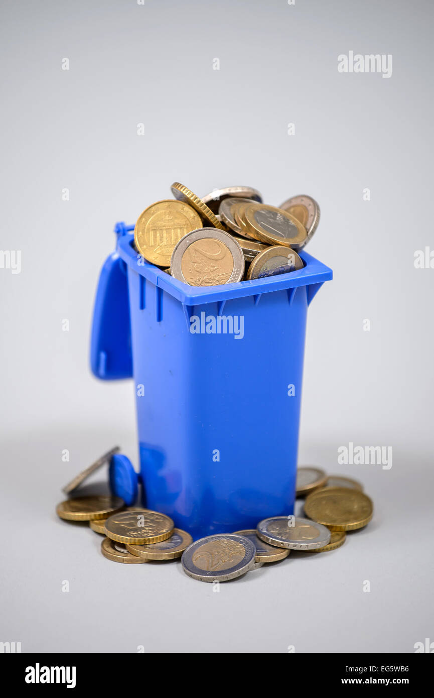 Dresden, Germany. 12th Feb, 2015. ILLUSTRATION: A blue garbage can ...