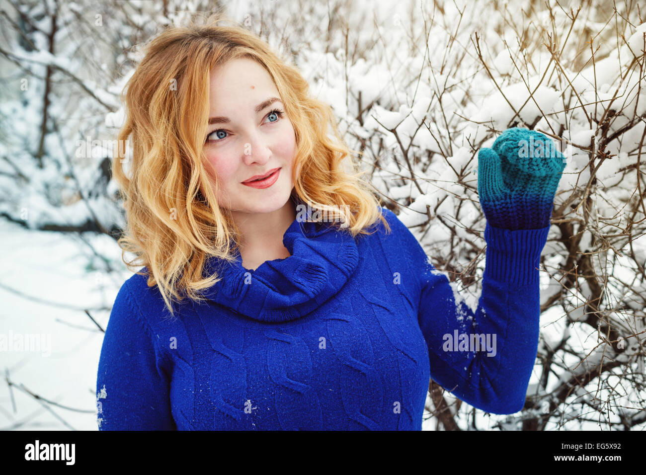 Pretty girl in winter Stock Photo - Alamy