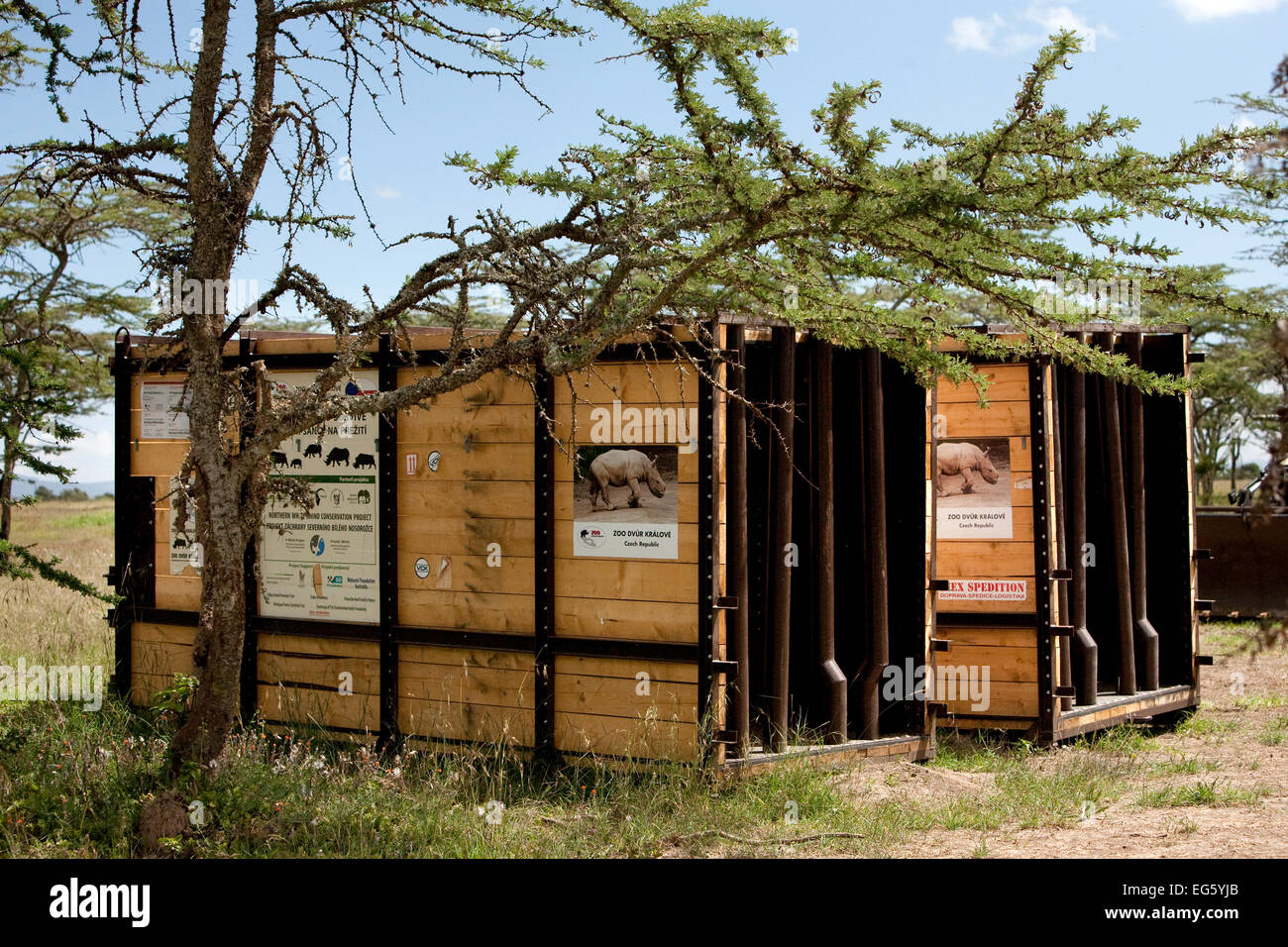 Animal airlift hi-res stock photography and images - Alamy