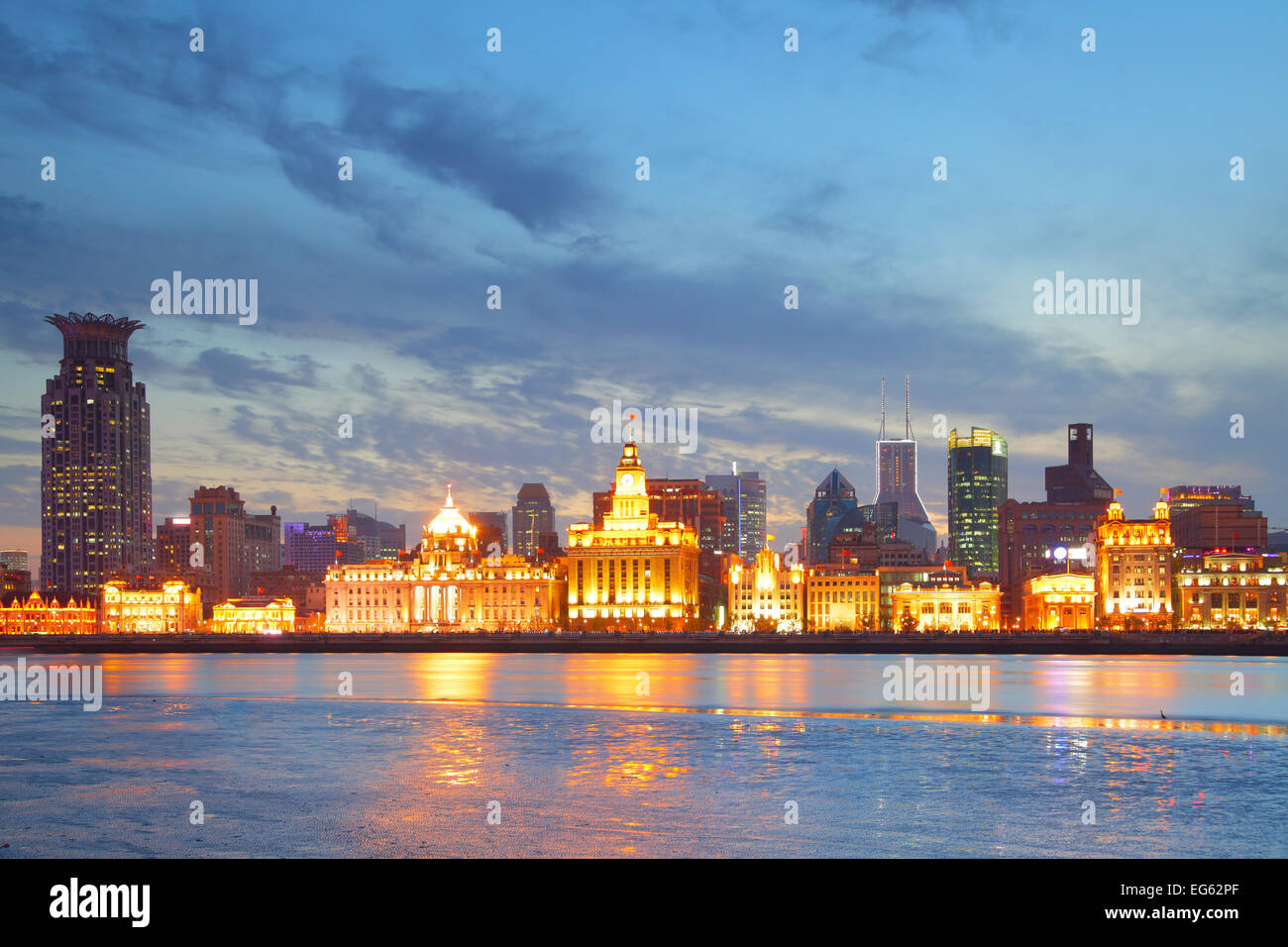 The bund shanghai old hi-res stock photography and images - Alamy