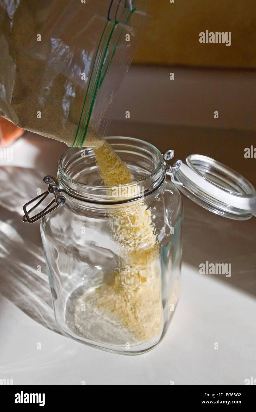 Corn starch plastic hi-res stock photography and images - Alamy