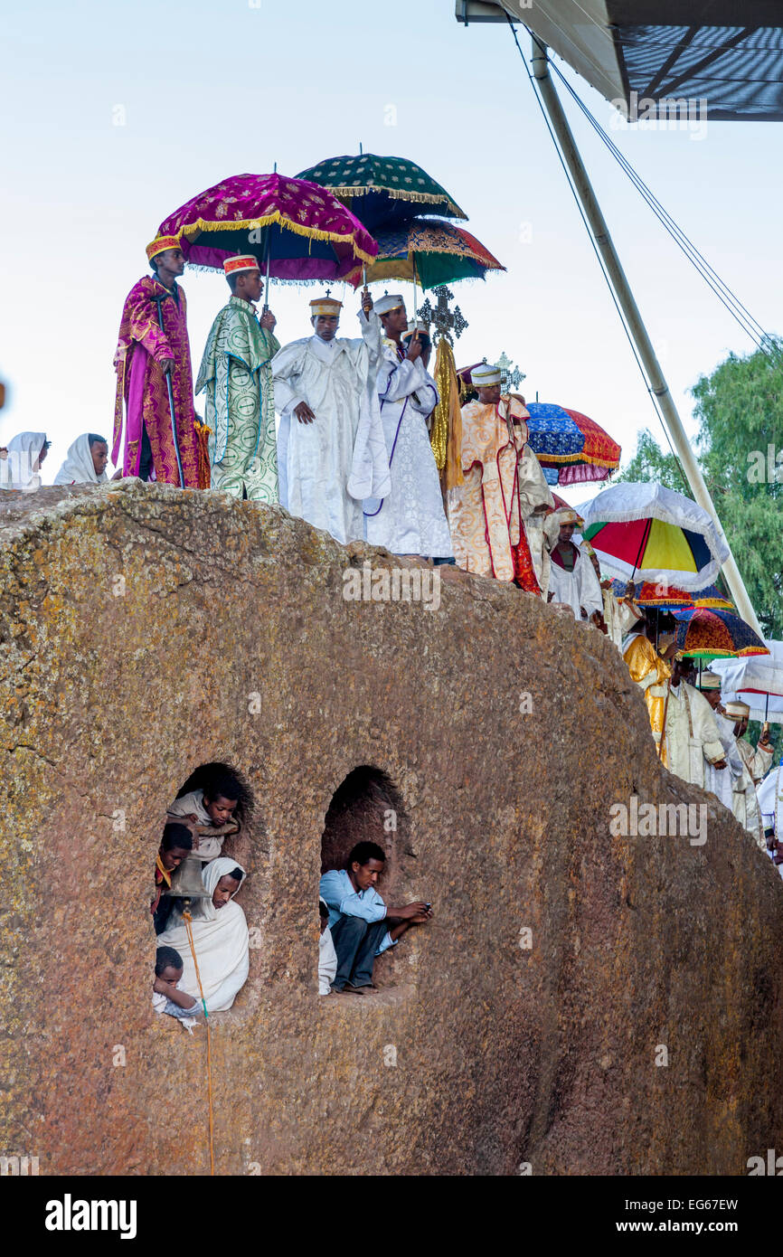 Priests Chant and Sway During Christmas Day Celebrations, Beite Maryam ...