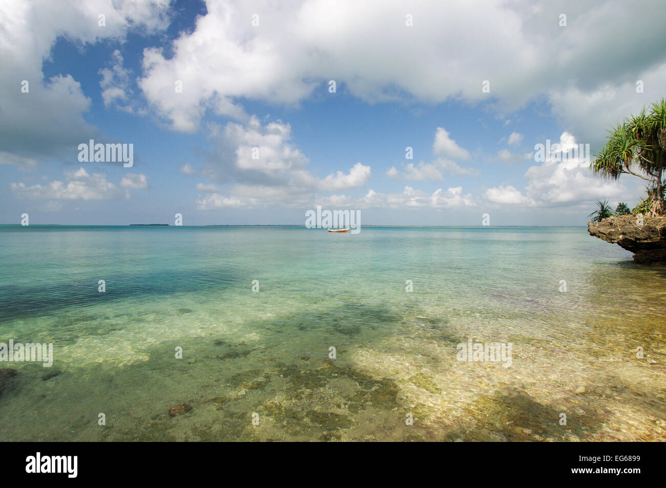 Island hopping in Zanzibar Stock Photo - Alamy