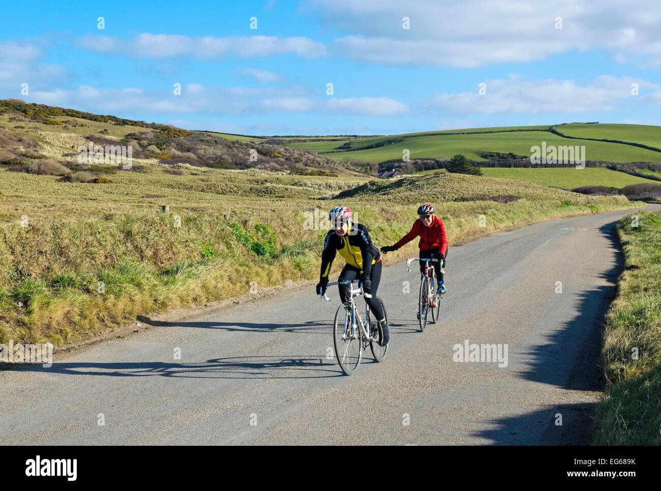 Two lane road with cars hi-res stock photography and images - Alamy