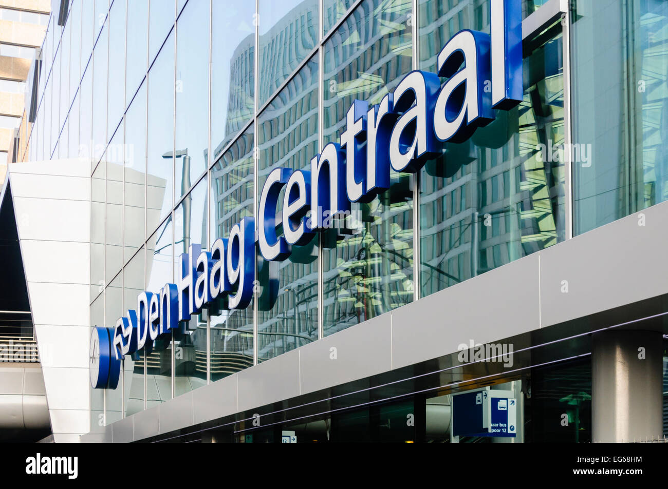 Den haag public transport station hi-res stock photography and images ...