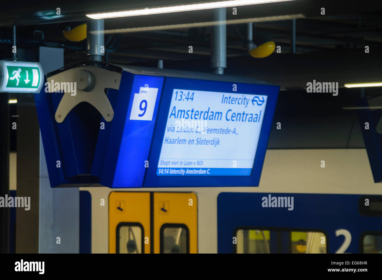 Den haag public transport station hi-res stock photography and images ...