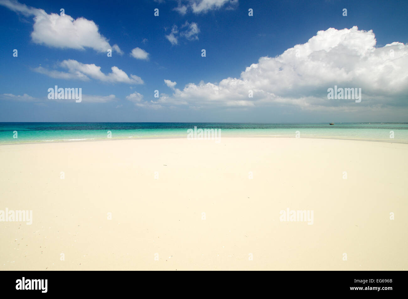 Breathtaking vista of the Indian Ocean off the Zanzibari coast Stock ...