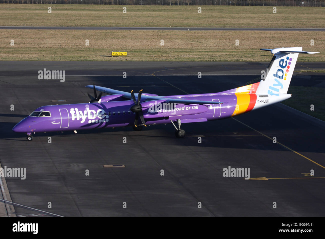 Flybe prop plane hi-res stock photography and images - Alamy