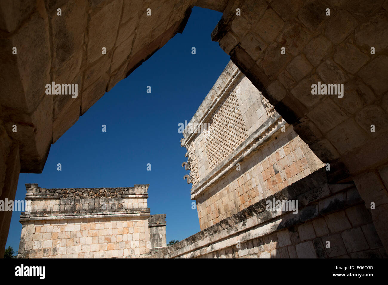 Mayan corbeled arch hi-res stock photography and images - Alamy