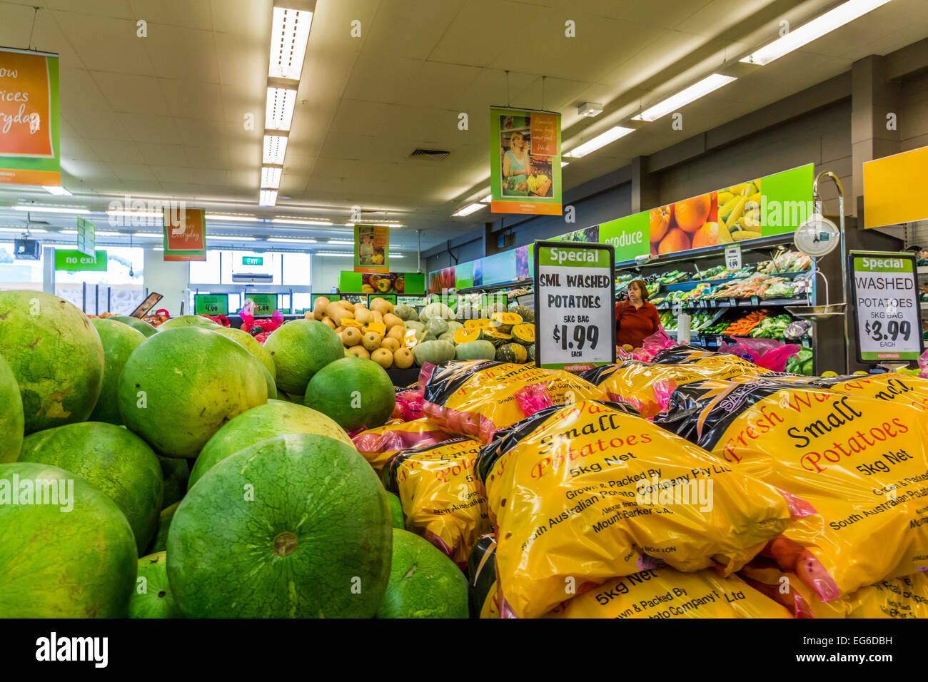 Fruit and Vegetable shop display Stock Photo - Alamy