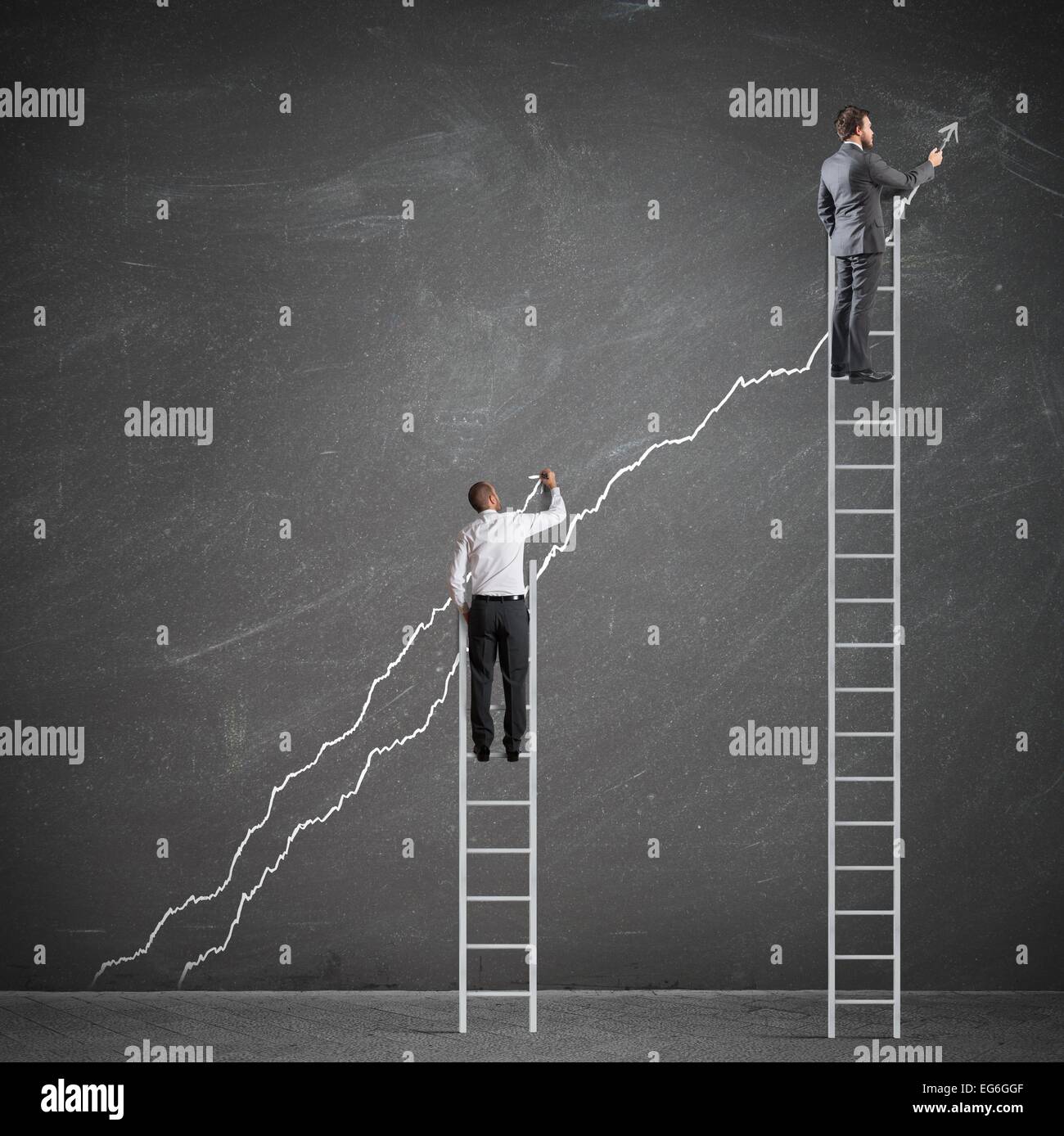 Business people chart wall hi-res stock photography and images - Alamy
