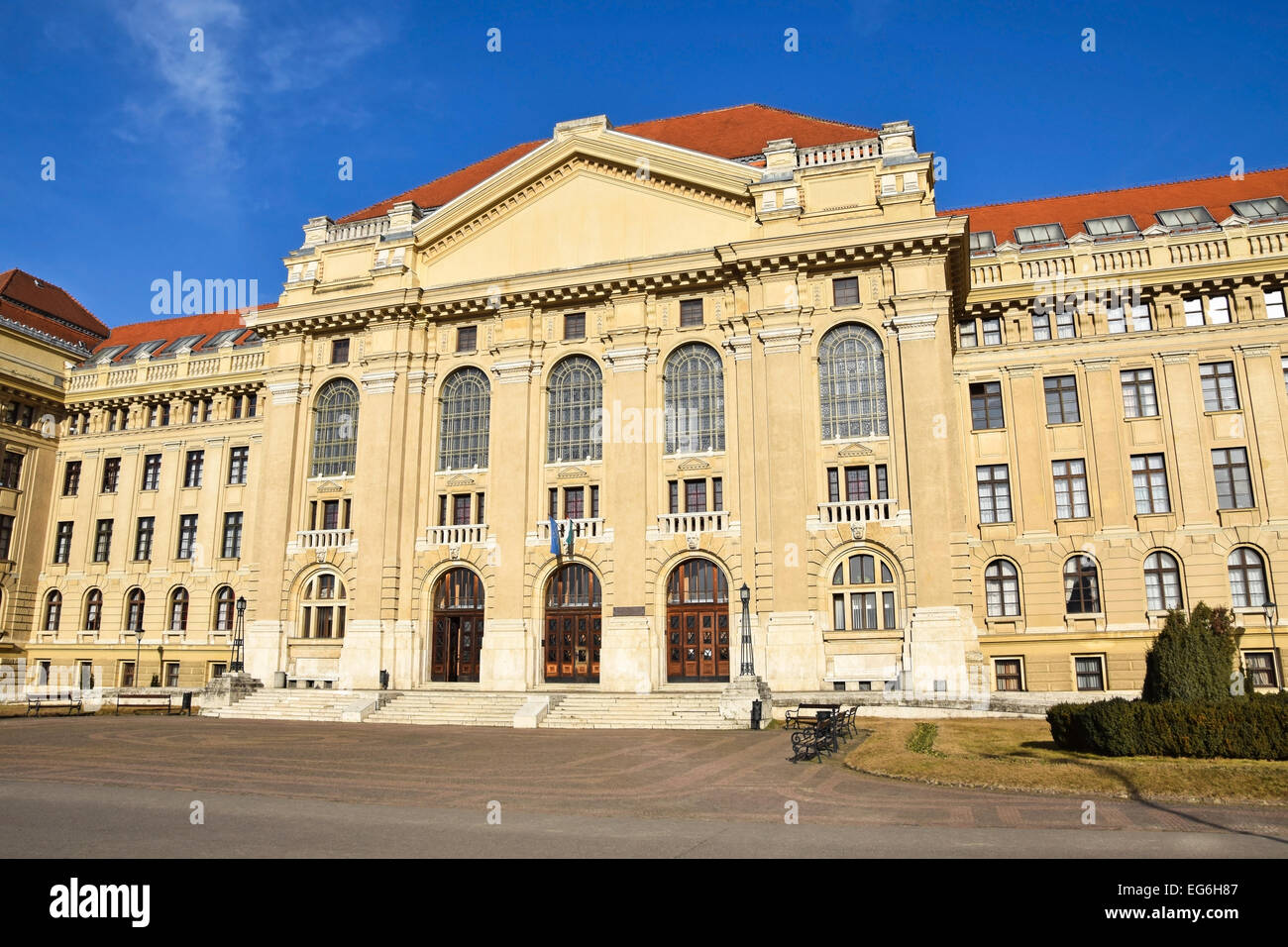 Building debrecen hi-res stock photography and images - Alamy