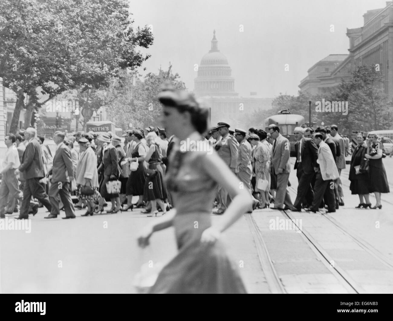 American civilians during world war ii Black and White Stock Photos ...