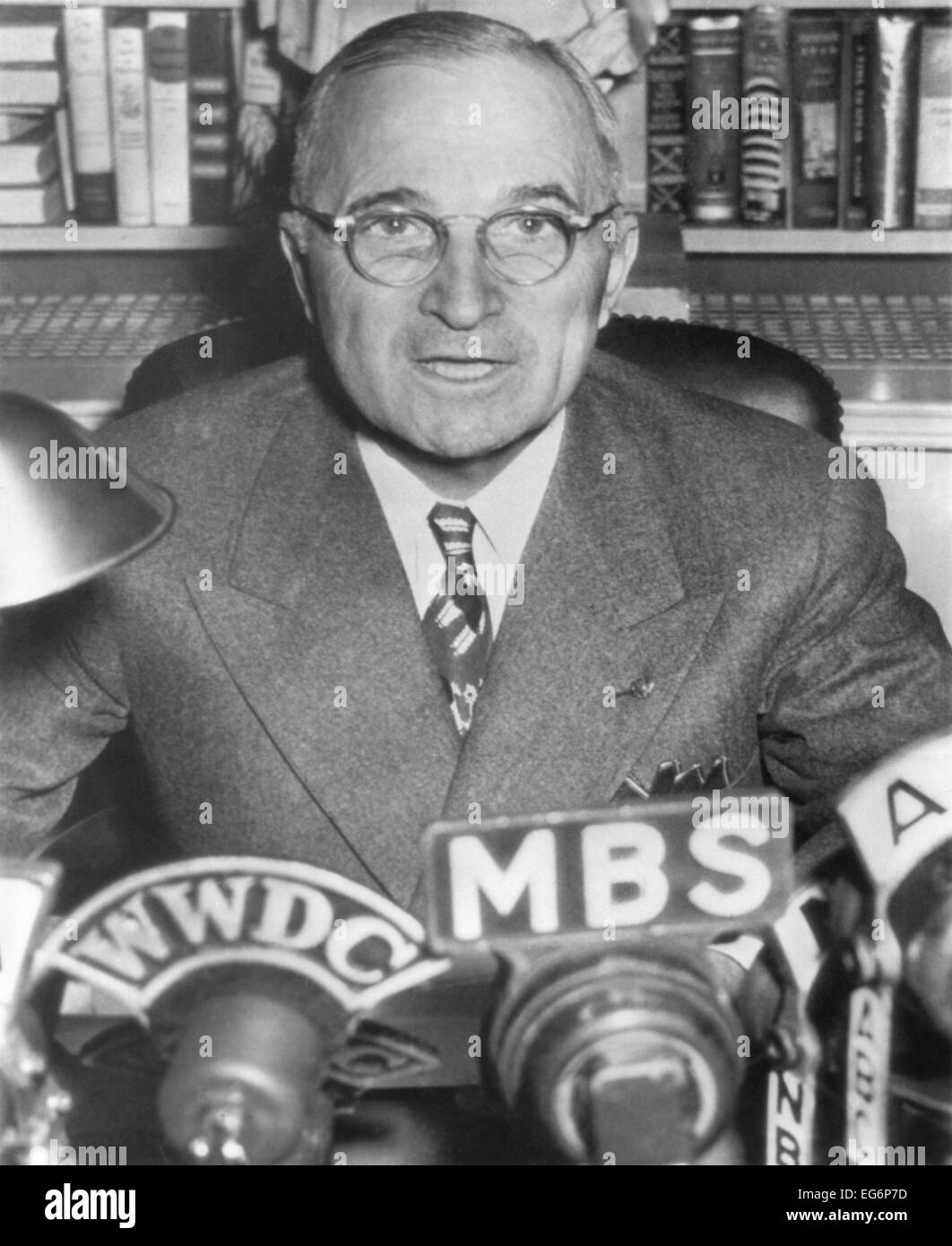 1945 48 hi-res stock photography and images - Alamy