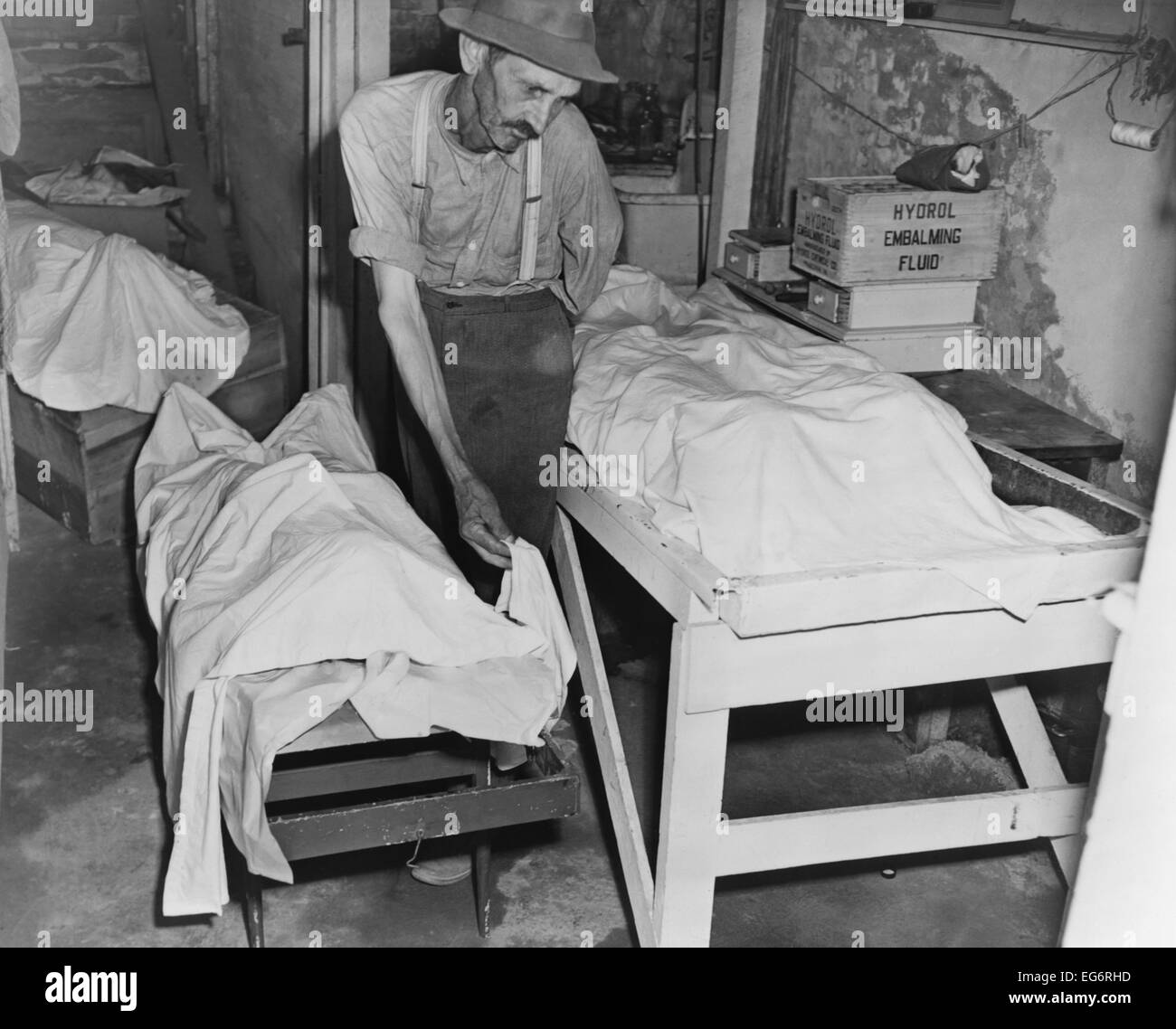 Sheet covered bodies of four lynched African Americans in a Georgia ...