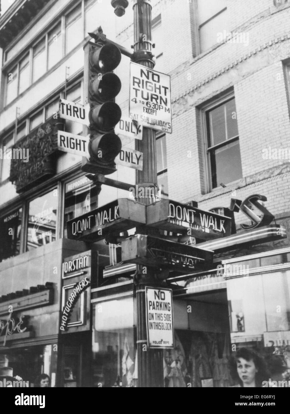 A complicated traffic signal to uncomplicate traffic in Washington, D.C ...