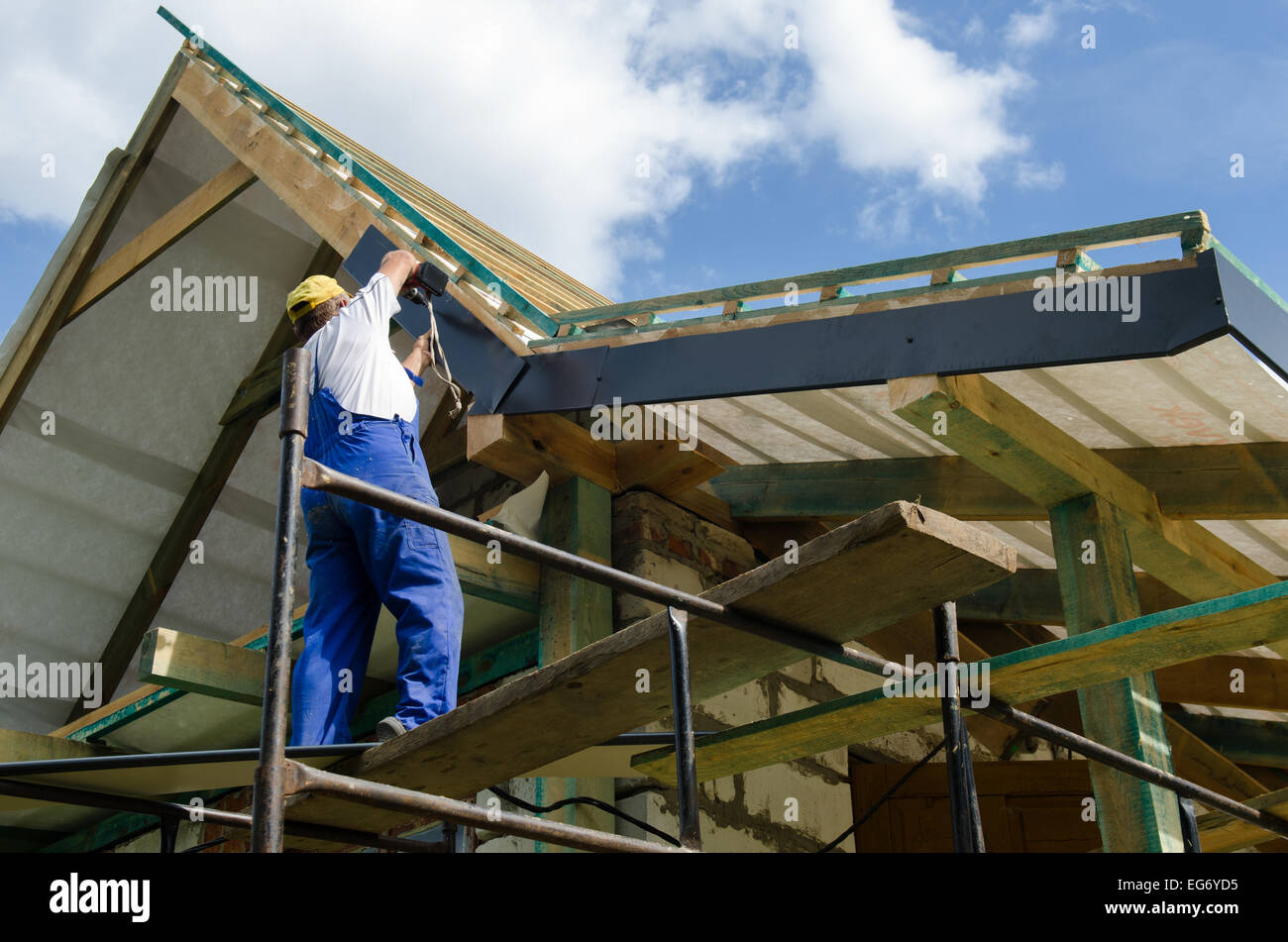 Scaffolding beams hi-res stock photography and images - Alamy