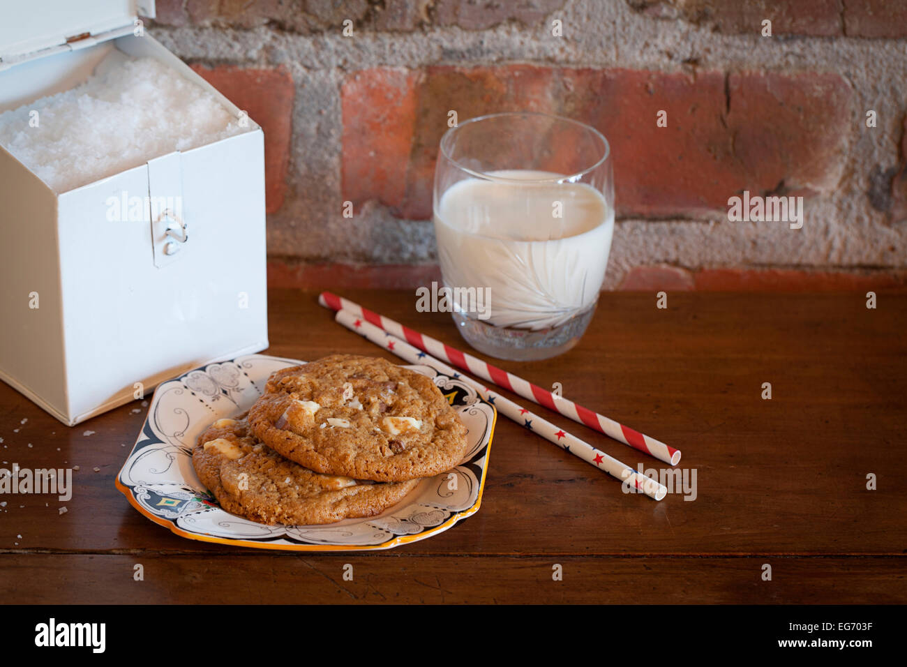 choc chip cookies chocolate classic with milk Stock Photo - Alamy