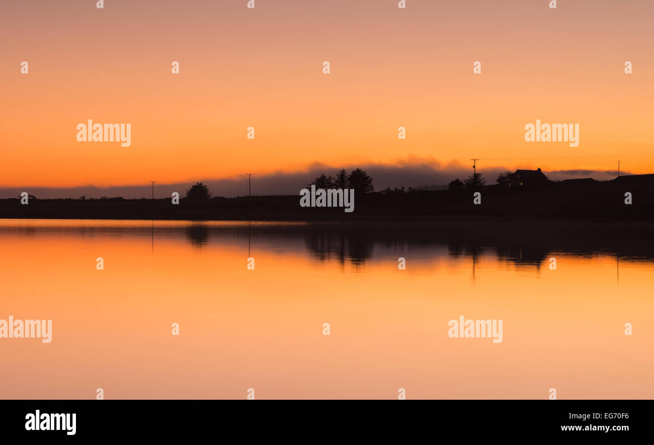 Dark pool background hi-res stock photography and images - Alamy