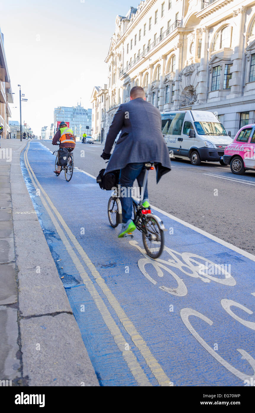 London, UK 17th February 2015: Cyclists on Cycle Superhighway 7 (CS7 ...