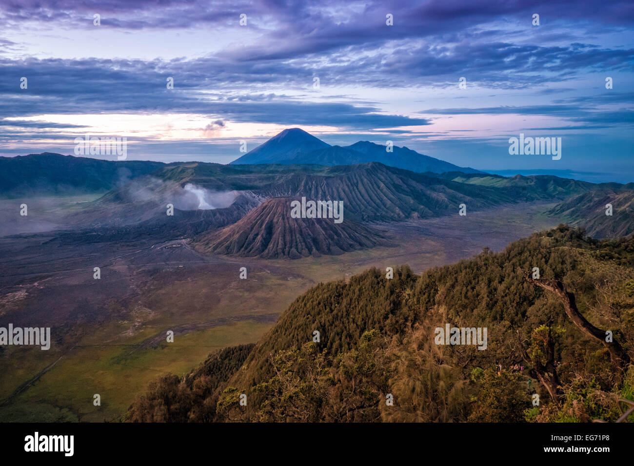 Wideangle view of mount bromo crater around sunrise Stock Photo - Alamy