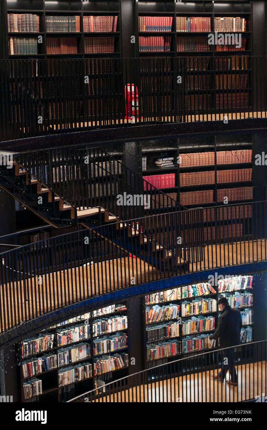 The library of birmingham hi-res stock photography and images - Alamy
