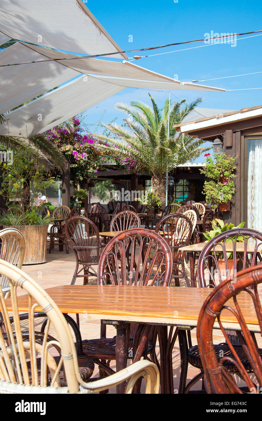 Mediterranean cafe hi-res stock photography and images - Alamy