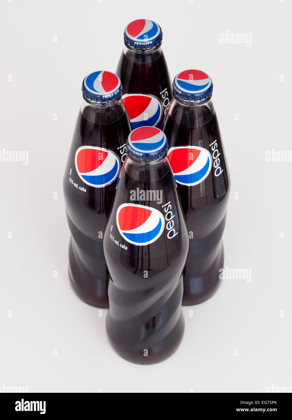 A 4-pack of 355 mL glass bottles of Pepsi (Pepsi-Cola). Canadian ...
