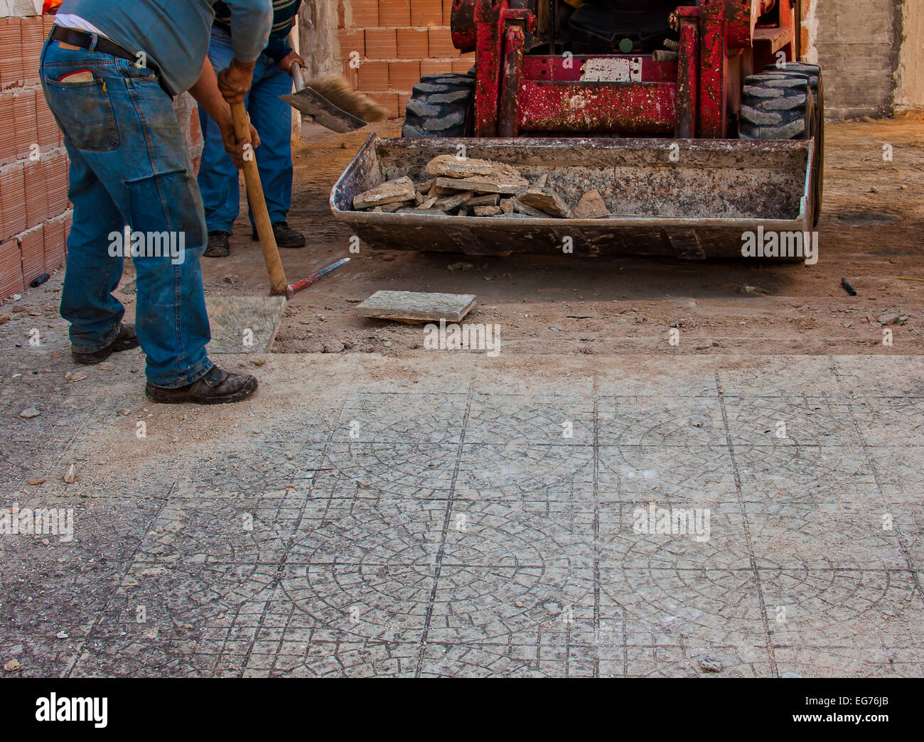 Removing flooring hi-res stock photography and images - Alamy
